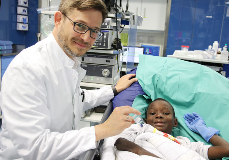 Stiftkappe ein Jahr lang verschluckt: Universitätsmedizin Essen hilft ...
